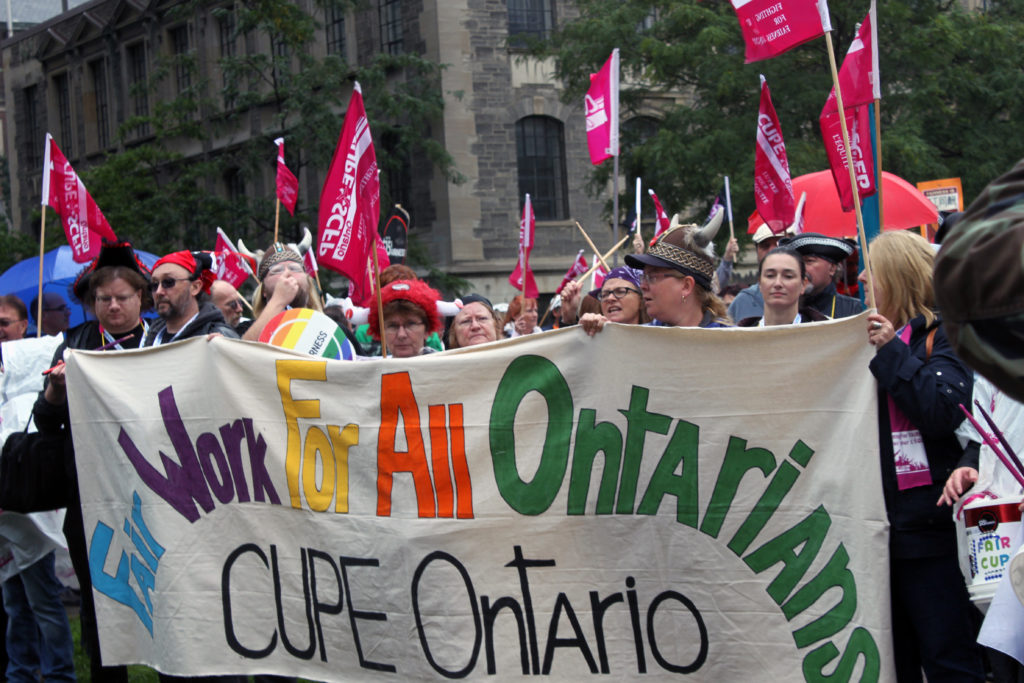 CUPE Ontario stands with the members of OPSEU 560 - CUPE Ontario
